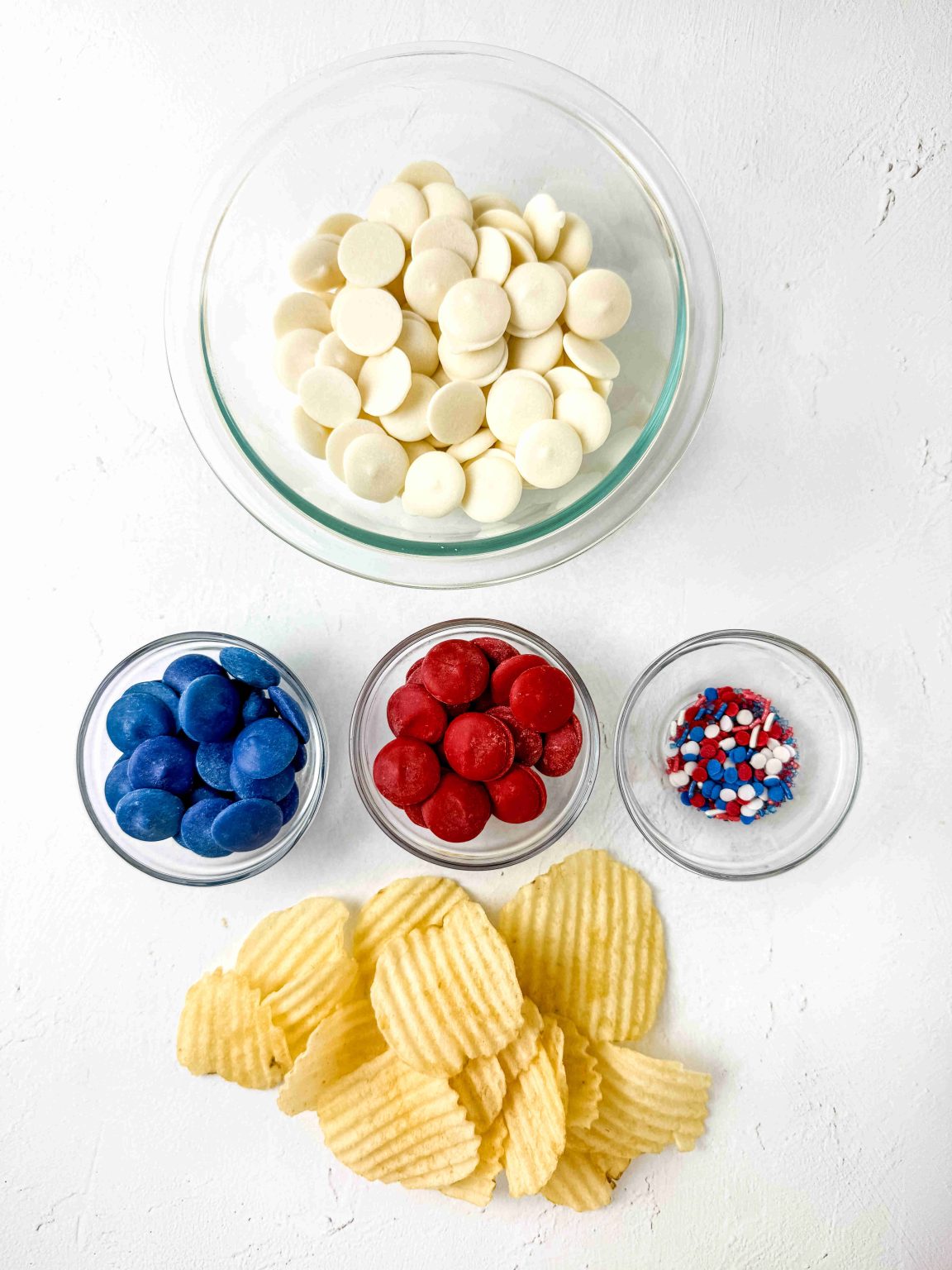 Patriotic Chocolate Covered Potato Chips - Chop and Cheers